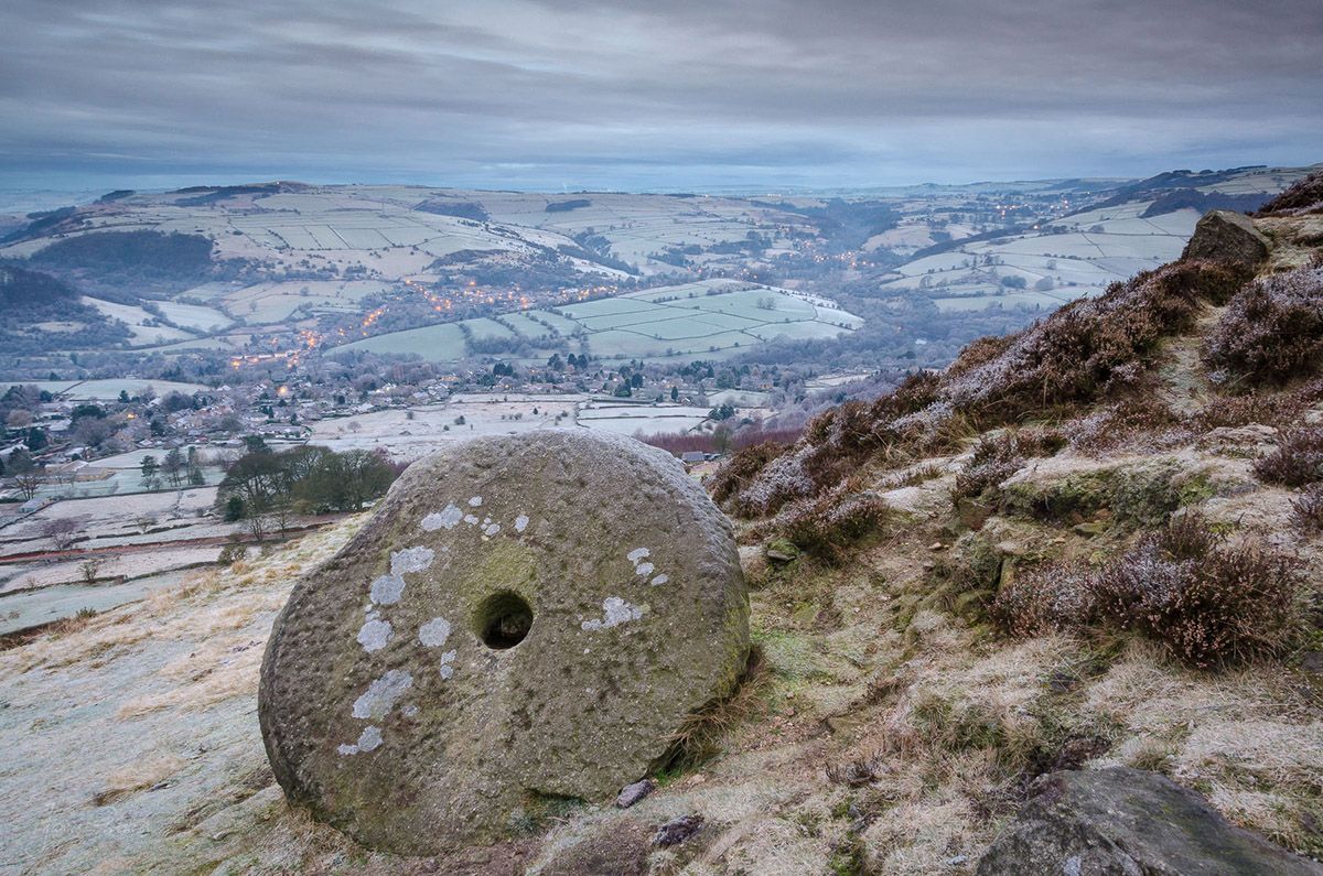 A Morning on Curbar Edge In The Peak District - James Pictures
